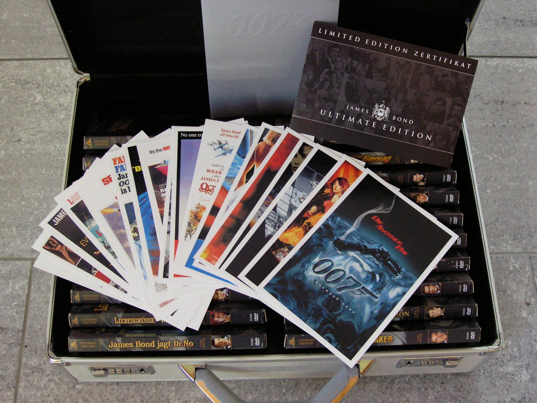James Bond 007 Ultimate Monster Case Collection (40 DVDs) (Neu (gemäss ...