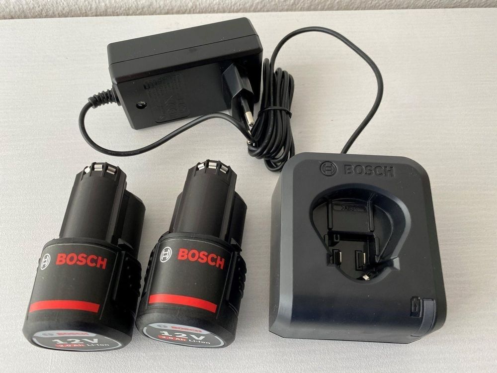 Bosch Professional Akku Set 12v Mit Ladegerät mit 2x2Ah NEU (Neu und ...