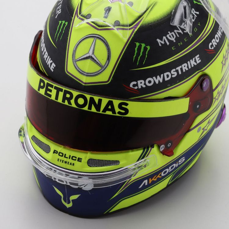 Lewis Hamilton Mercedes AMG Formel 1 Helm 1:5 - 2022 | Kaufen auf Ricardo