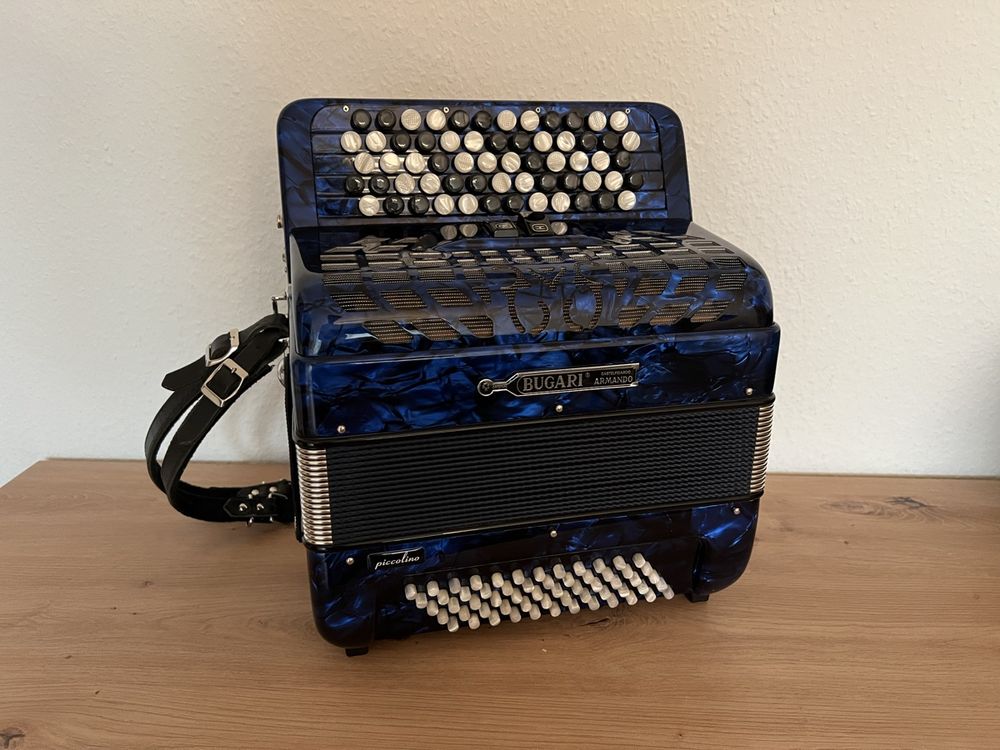 Bugari aKkkordeon Piccolo in einem Top Zustand (Gebraucht) in für CHF ...