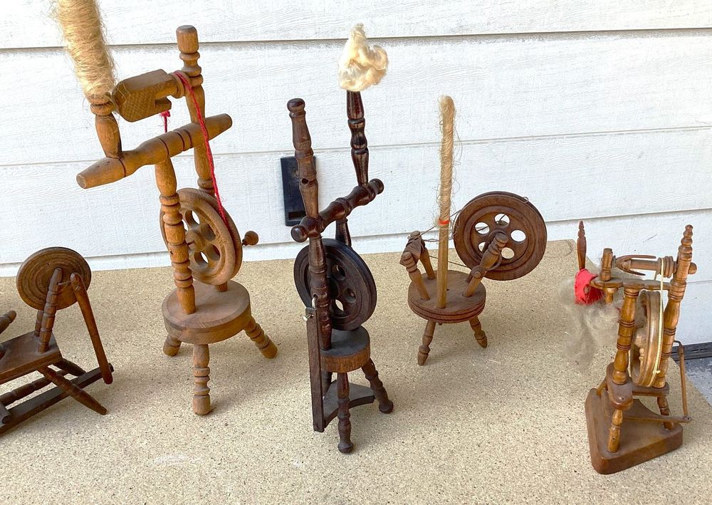 Deko Spinnräder. Vintage Holz Spinnrad. Alte Spindel Mini (Gebraucht ...