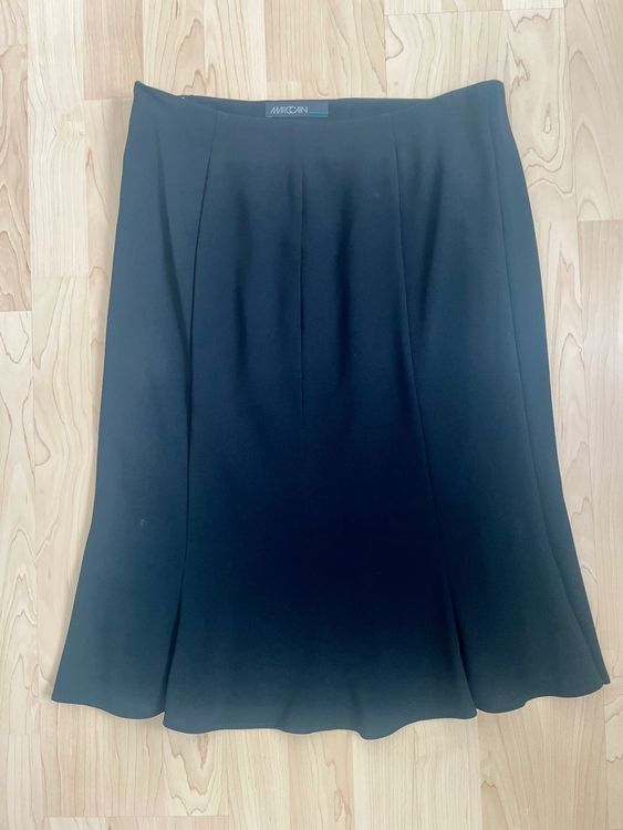 Marc Cain: schwarzer Rock, glockig fallend, N3 38 M (Gebraucht) in ...