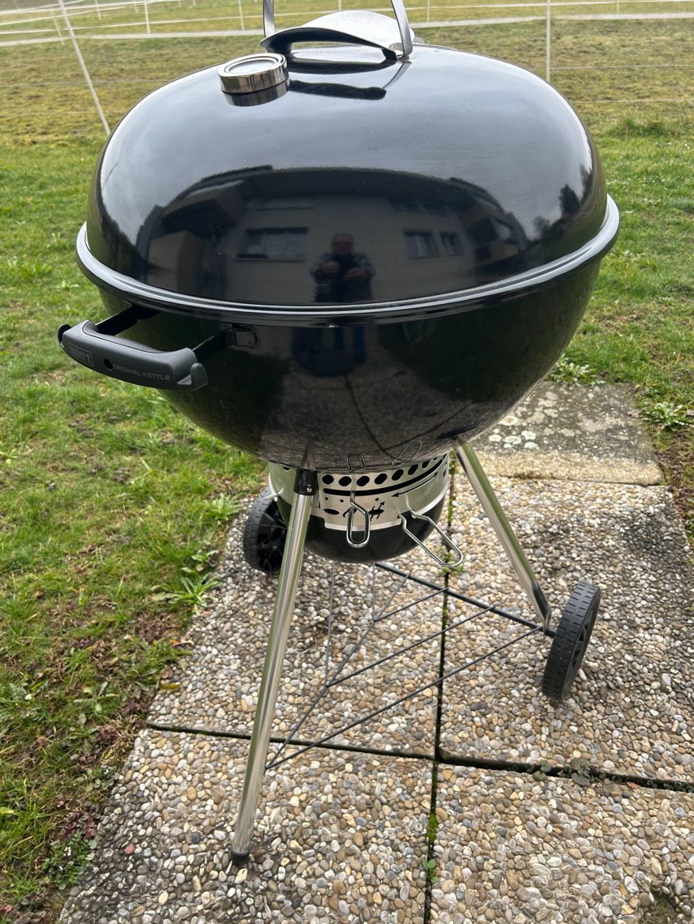 Kugelgrill "Weber" (Gebraucht) in Worben für CHF 150 – nur Abholung auf Ricardo kaufen