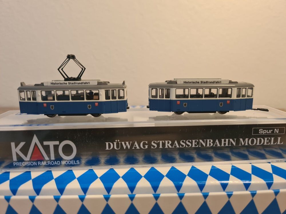 Kato LC2709 Straßenbahn E-Lok Tram Linie 8 OVP NEU (Neuf avec emballage d'origine) à St-Aubin ...