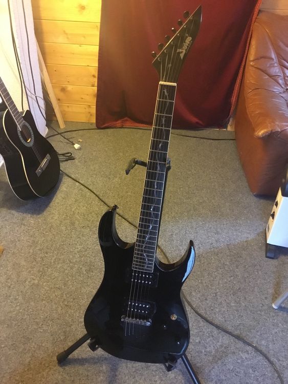 Neuwertige Elektrische Gitarre Jaws Custom Guitars | Kaufen auf Ricardo