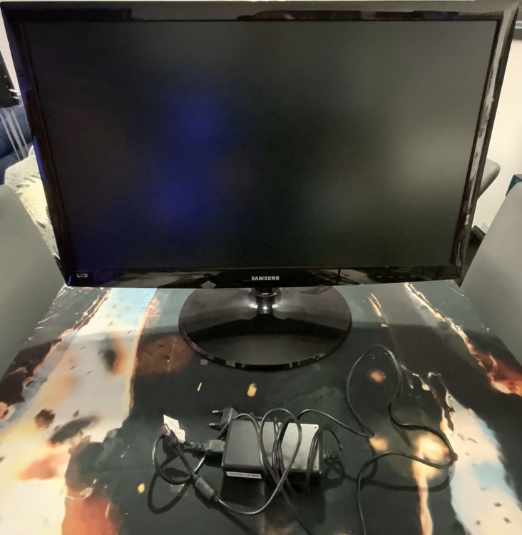 Samsung Monitor 27" (Gebraucht) in Egerkingen für CHF 35 – mit ...