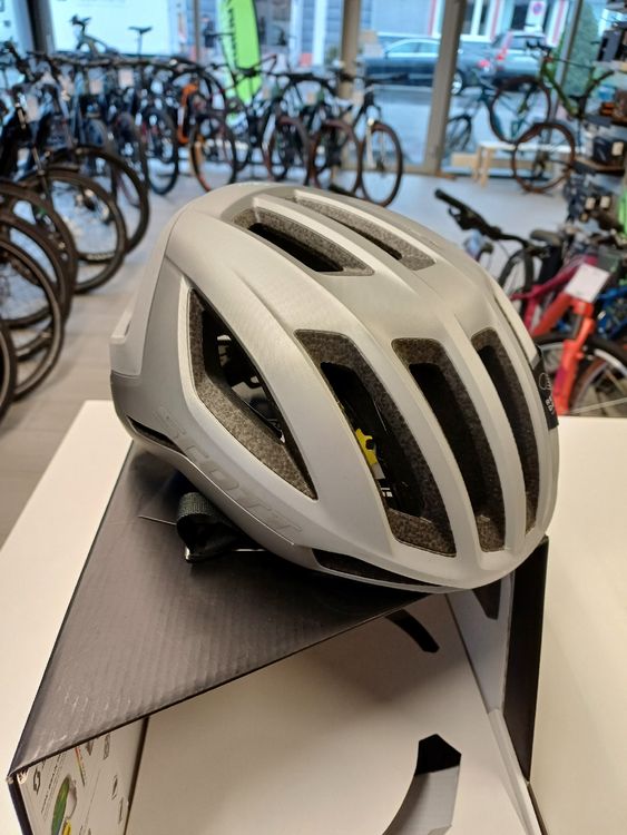 Neuer Scott Centric Helm (Neu (gemäss Beschreibung)) in Malans GR für ...