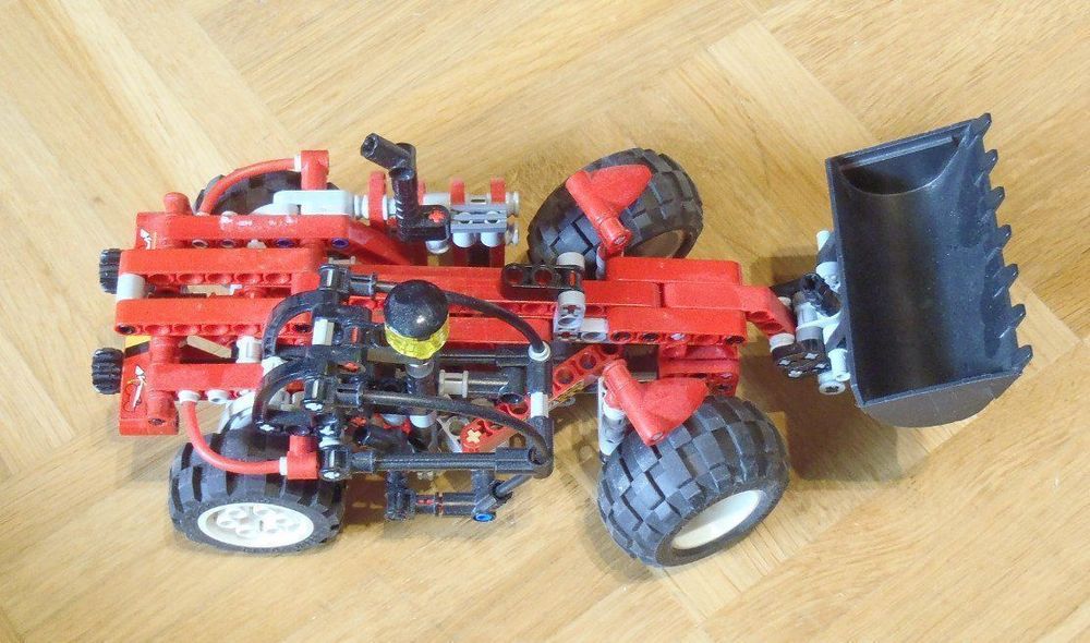 Lego Technik Telehandler Bagger 8283 (Gebraucht) in St. Gallen für CHF ...