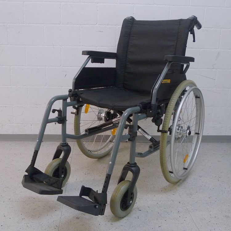 Rollstuhl Tomtar SB 46 cm TB, nur CHF169 (Gebraucht) in Lengnau für CHF 169 – mit Lieferung auf ...