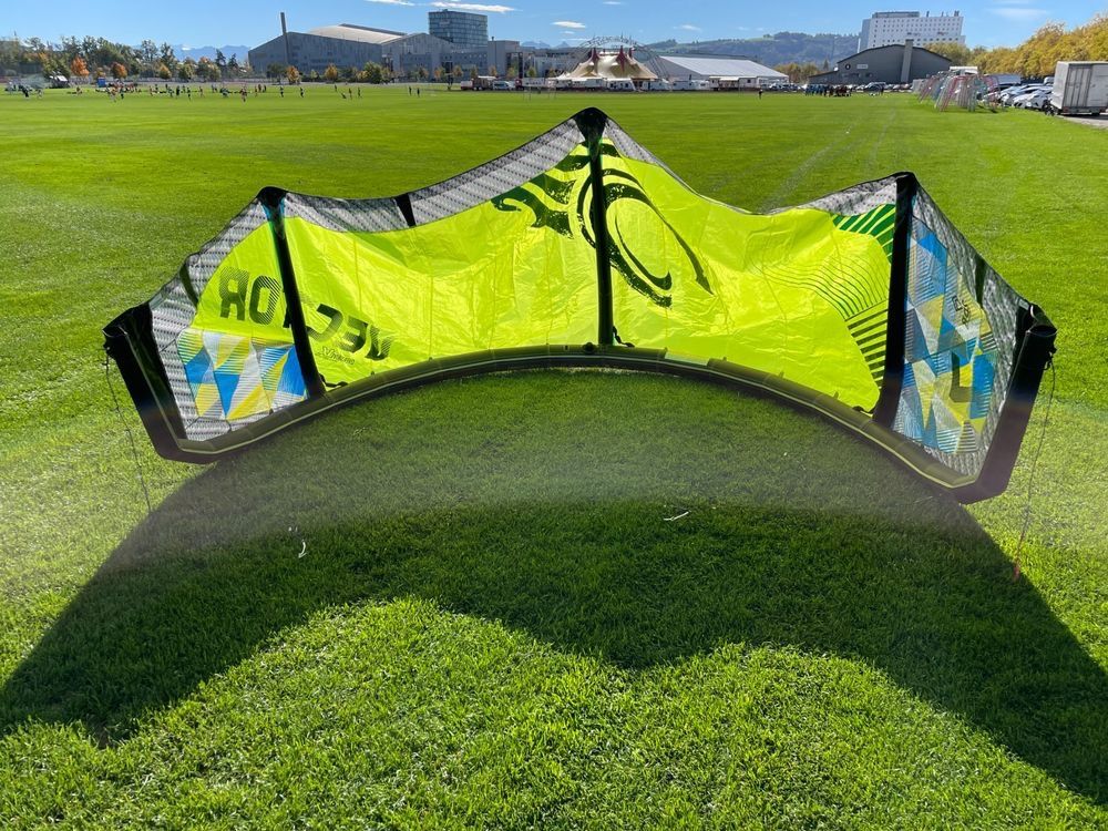Cabrinha Vector 7m Kite (Gebraucht) in Hilterfingen für CHF 70 – nur ...