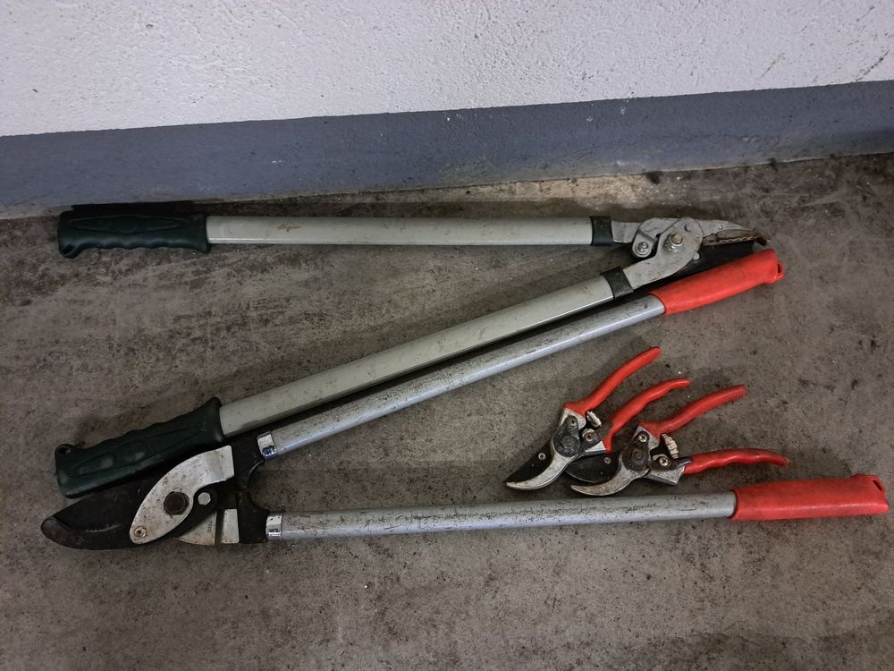 16-teil. Garten-Geräte Set (Ast-Scheren, Säge, Gertel etc.) (Gebraucht ...