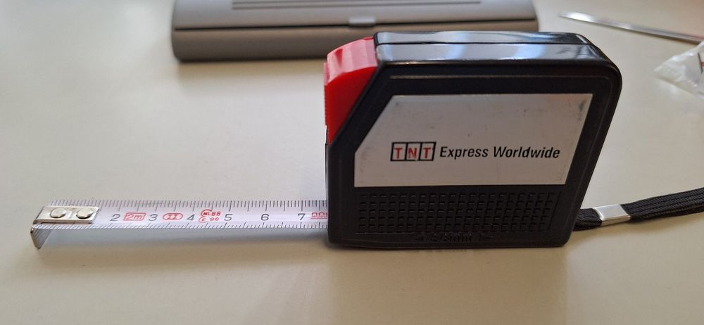 9 / TNT Express Rollmeter Pin LKW Laser Pointer (Gebraucht) in ...
