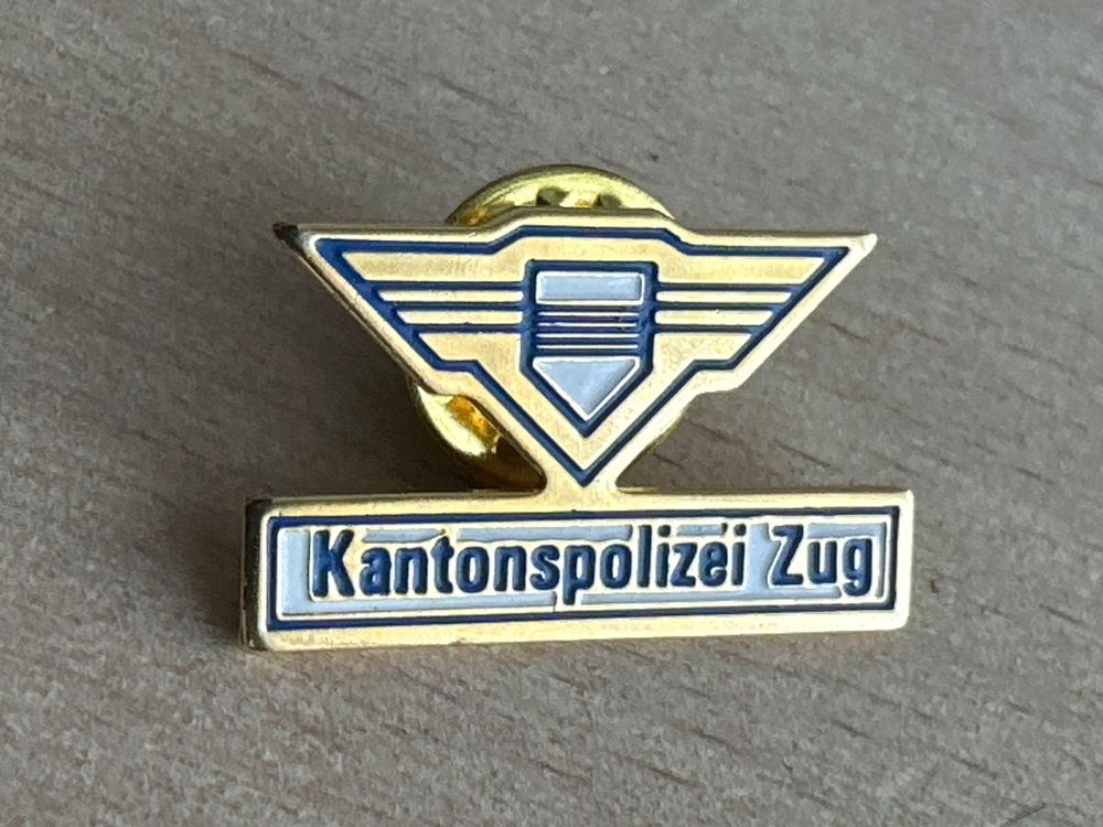 Pin Kantonspolizei Zug (Gebraucht) in Glattbrugg für CHF 1 – mit Lieferung auf Ricardo kaufen