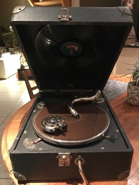 Ancien phonograph Pathé Antiker Phonograph (Défectueux) à Chézard St ...