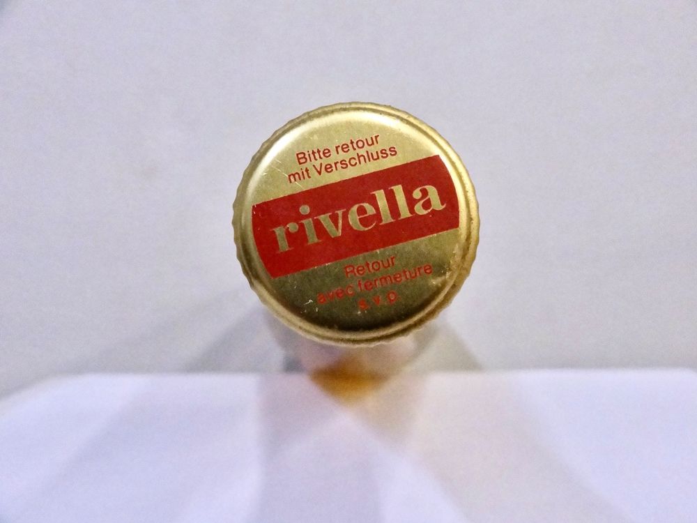 alte Flasche RIVELLA ROTHRIST 1973 (Gebraucht) in Kerzers für CHF 75 ...