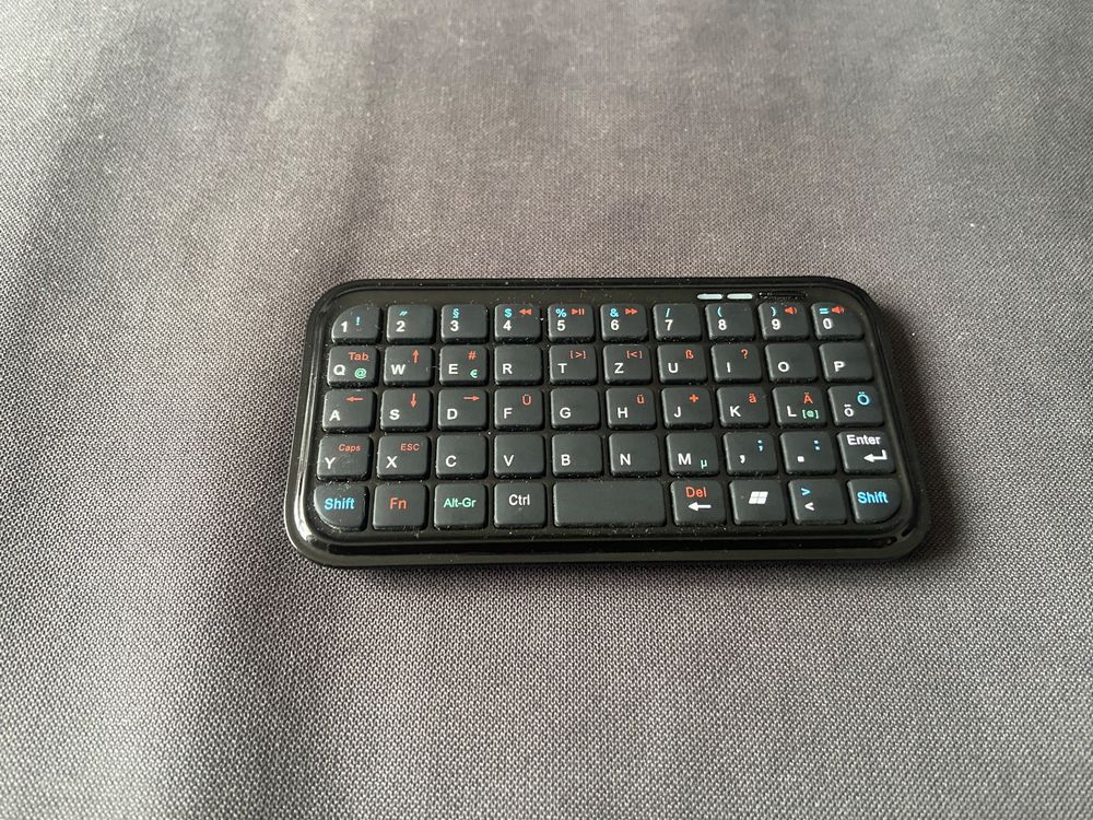 Mini Bluetooth Tastatur schwarz (Gebraucht) in Köniz für CHF 1 – mit ...