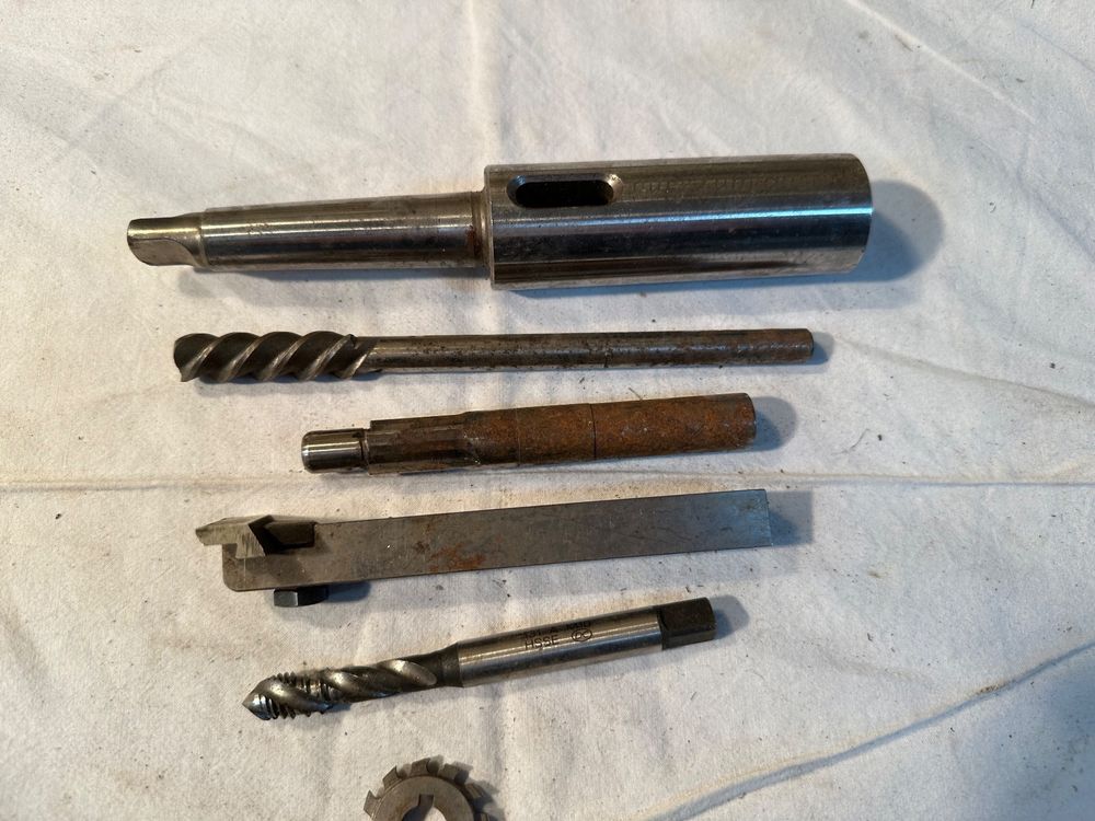 R057 diverse Werkzeuge für Bohren, Drehen, Fräsen (Gebraucht) in für ...