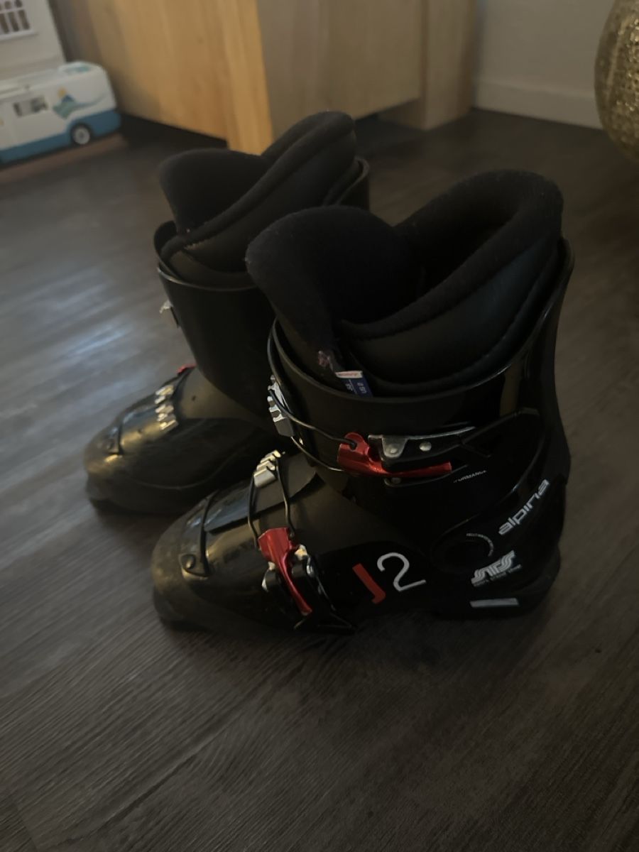 Alpine Junior Ski Boots - Size 2, EU 33, 210mm - Black (Gebraucht) in ...