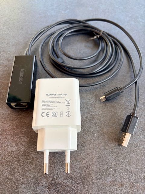 UGREEN LAN-Adapter homee Smart Home + HUAWEI SuperCharge (Gebraucht) in ...