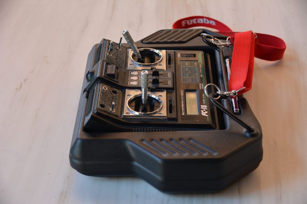 Futaba FC-18 (Defekt) in Würenlos für CHF 1 – mit Lieferung auf Ricardo ...