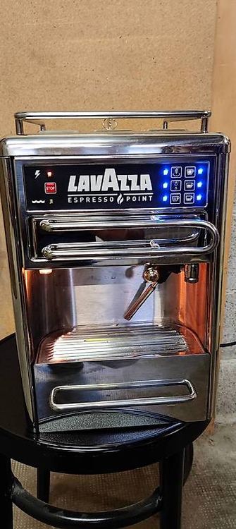 Machine à café Lavazza (D'occasion) à Lausanne pour CHF 390 – retrait ...