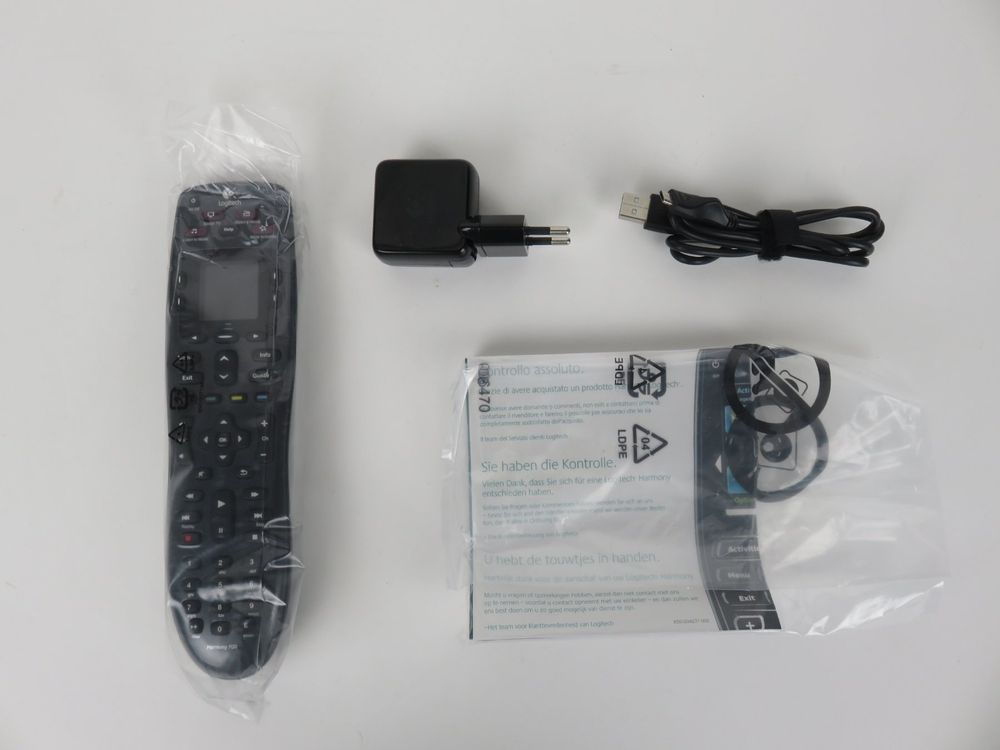 Logitech Harmony 700 Remote Fernbedienung | Kaufen auf Ricardo