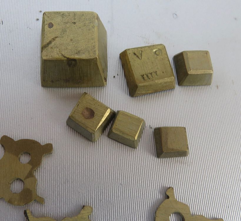 1 LOT MÜNZ ? / APOTHEKER ? GEWICHTE 18. / 19. JAHRH. (Gebraucht) in BERN für CHF 330 – mit ...