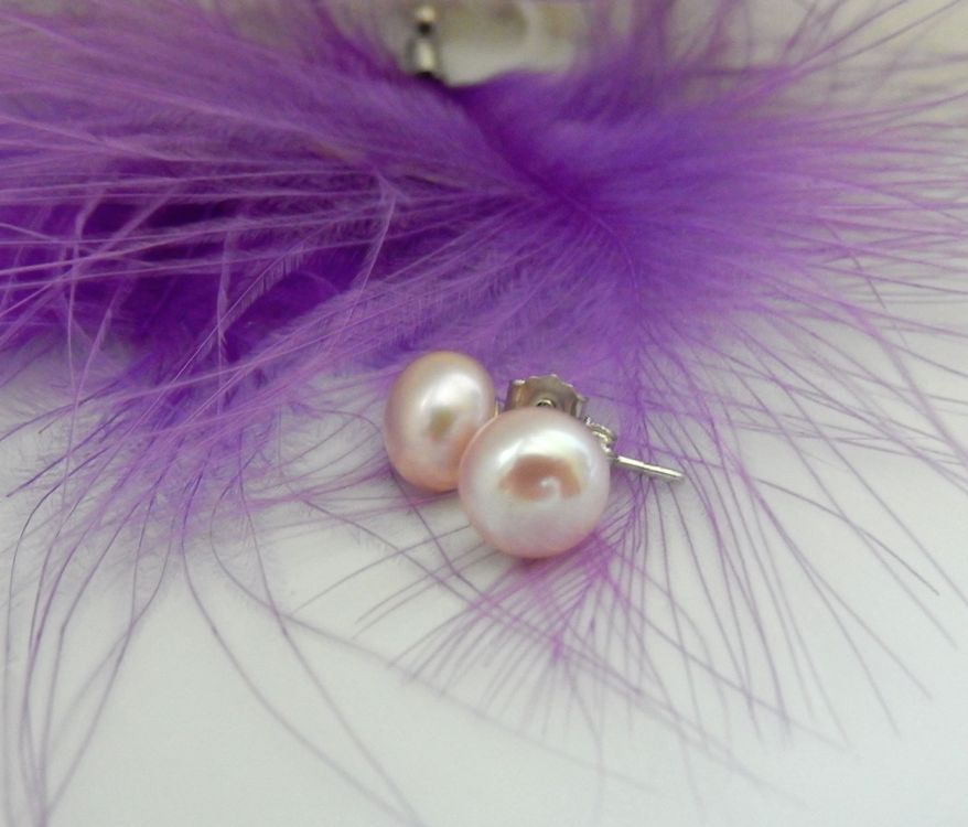 Perlen Ohr-Stecker (Neu und originalverpackt) in Allschwil für CHF 10.9 – mit Lieferung auf ...