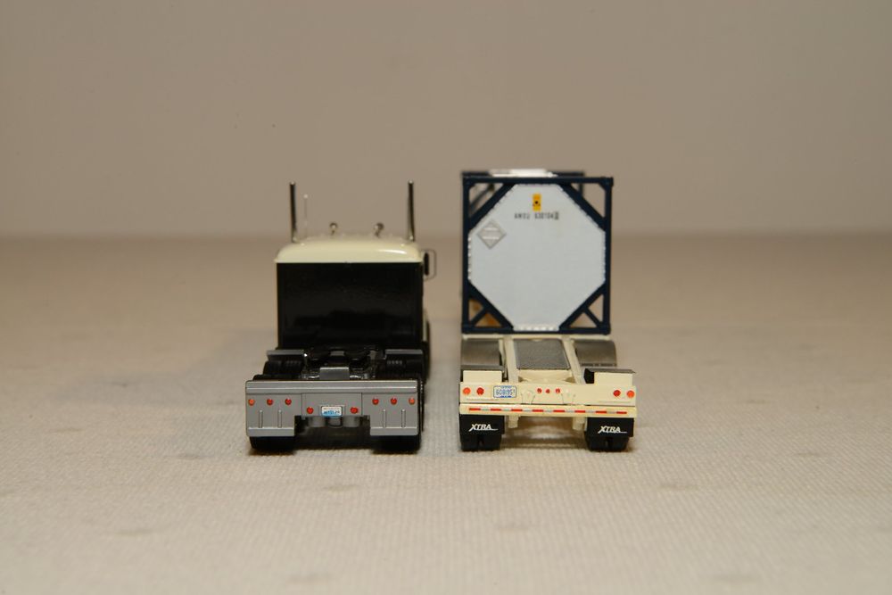 US Truck Peterbilt Tankcontainer Sattelzug Jevic/Alaska-West (Gebraucht ...