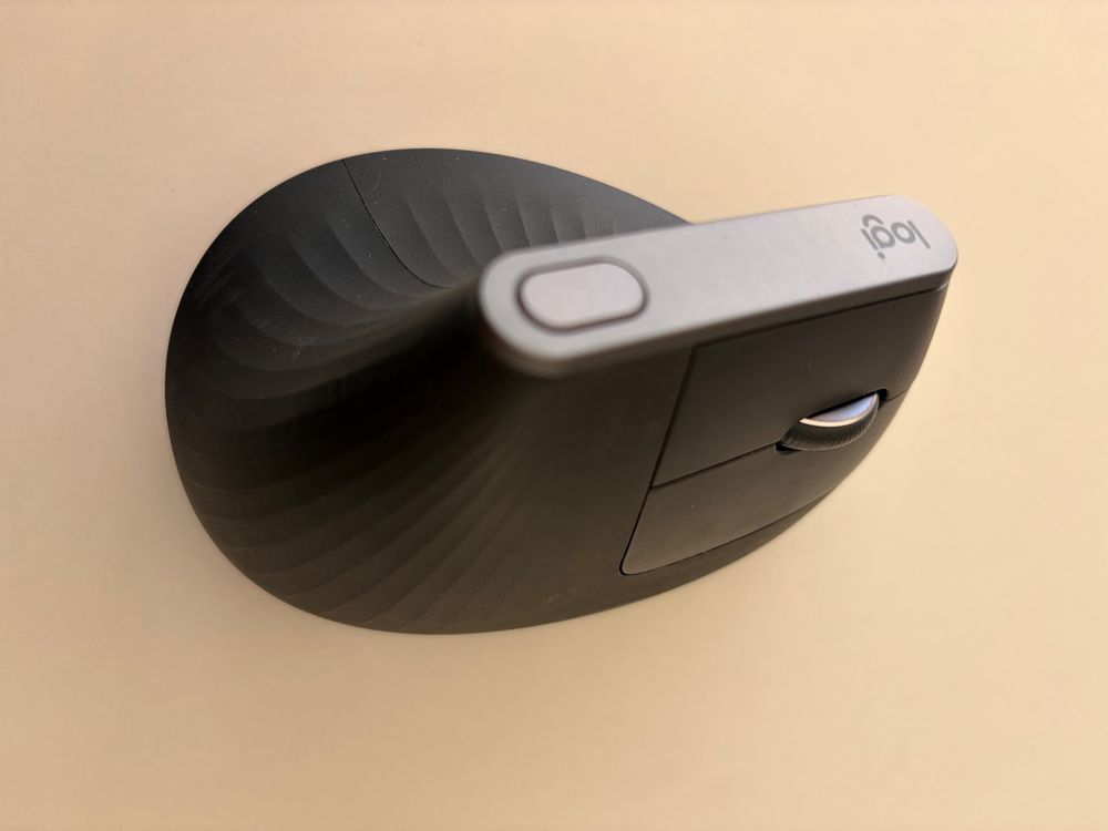 Logitech MX Vertical Ergonomische Maus - Top Zustand! (Gebraucht) in ...