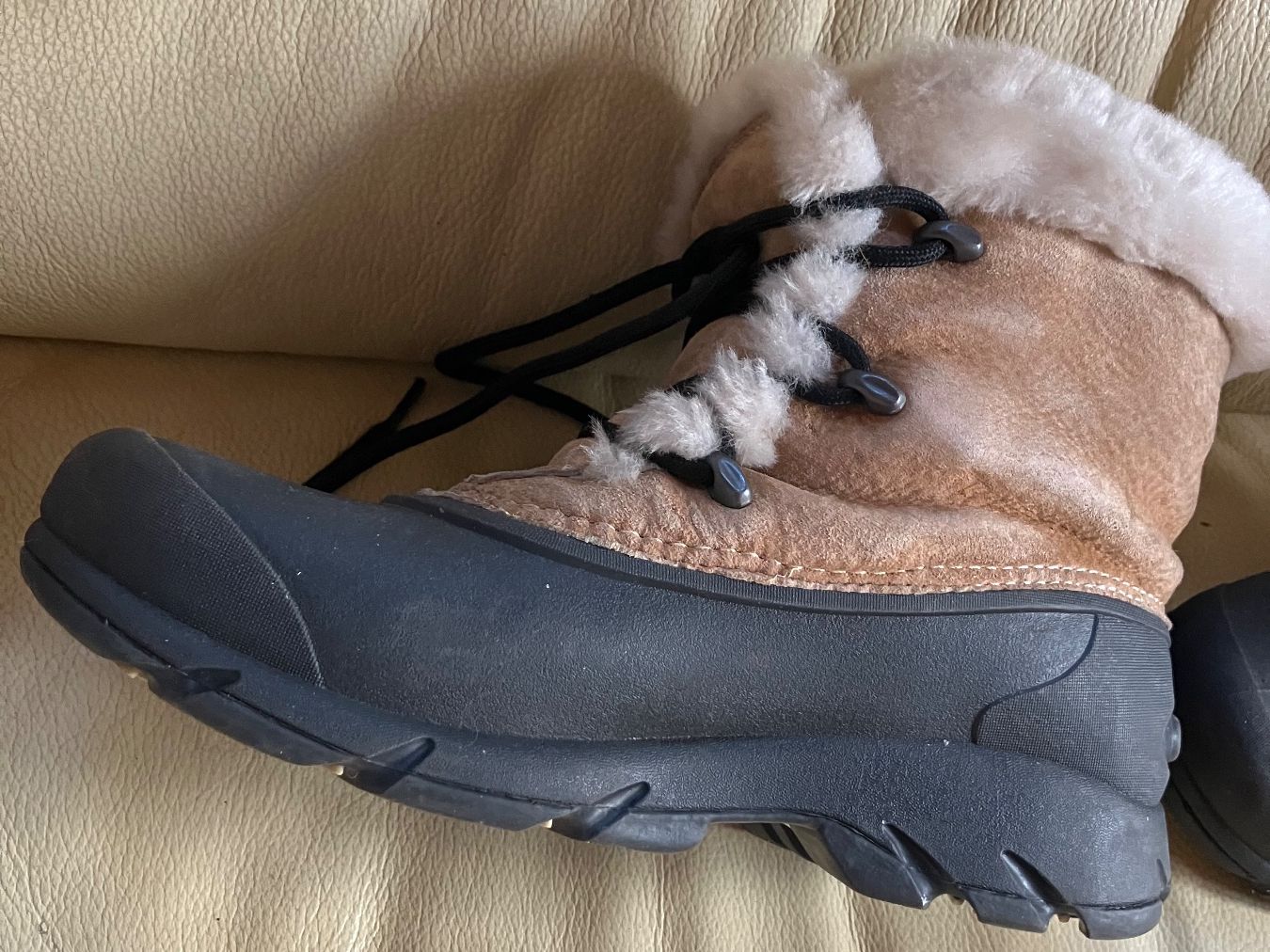 Sorel Winterstiefel Gr. 39. Warm und bereit für Schnee! (Gebraucht) in ...