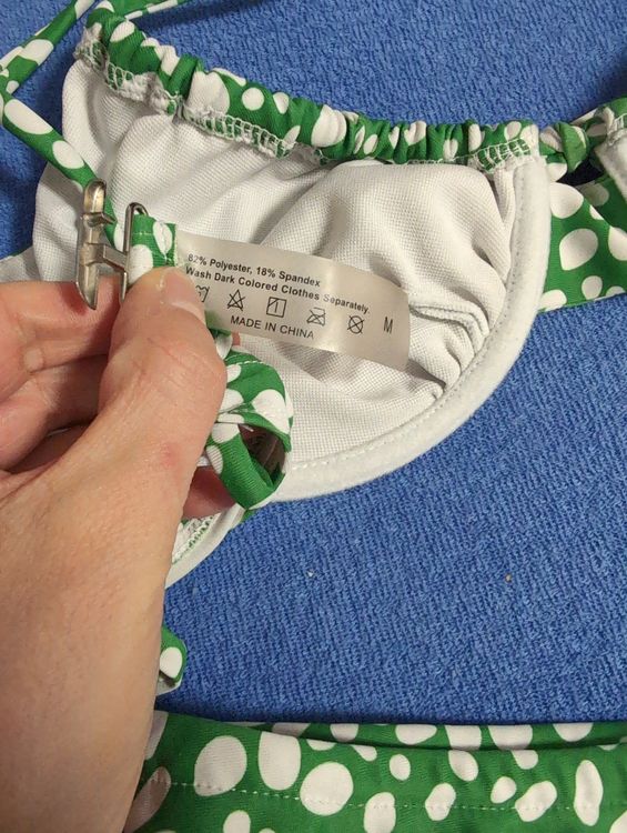 Bikini verde a pois taglia S/M (Usato) a S. Pietro per CHF 12 – con ...