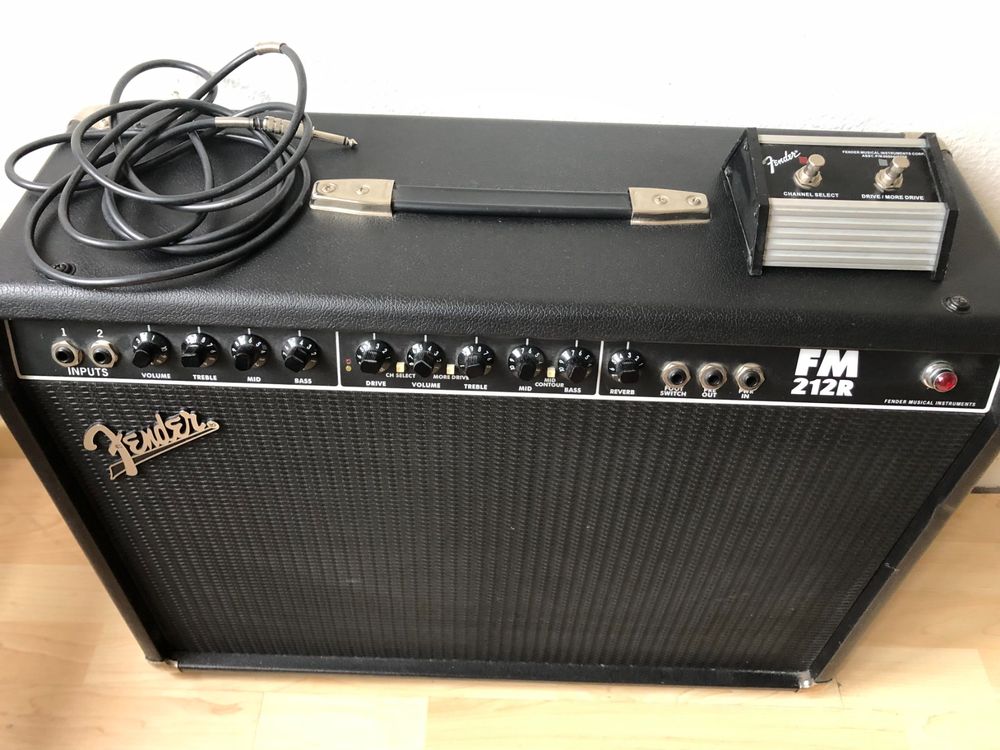 Fender Frontman 212R Amplifier + Footswitch and cable (Gebraucht) in ...