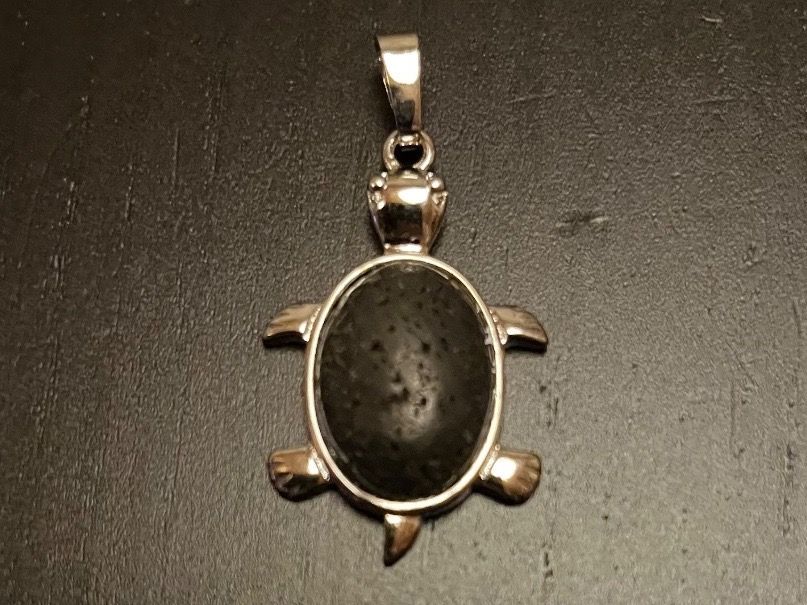 Amulett/ Anhänger Schildkröte mit Lavastein | Kaufen auf Ricardo