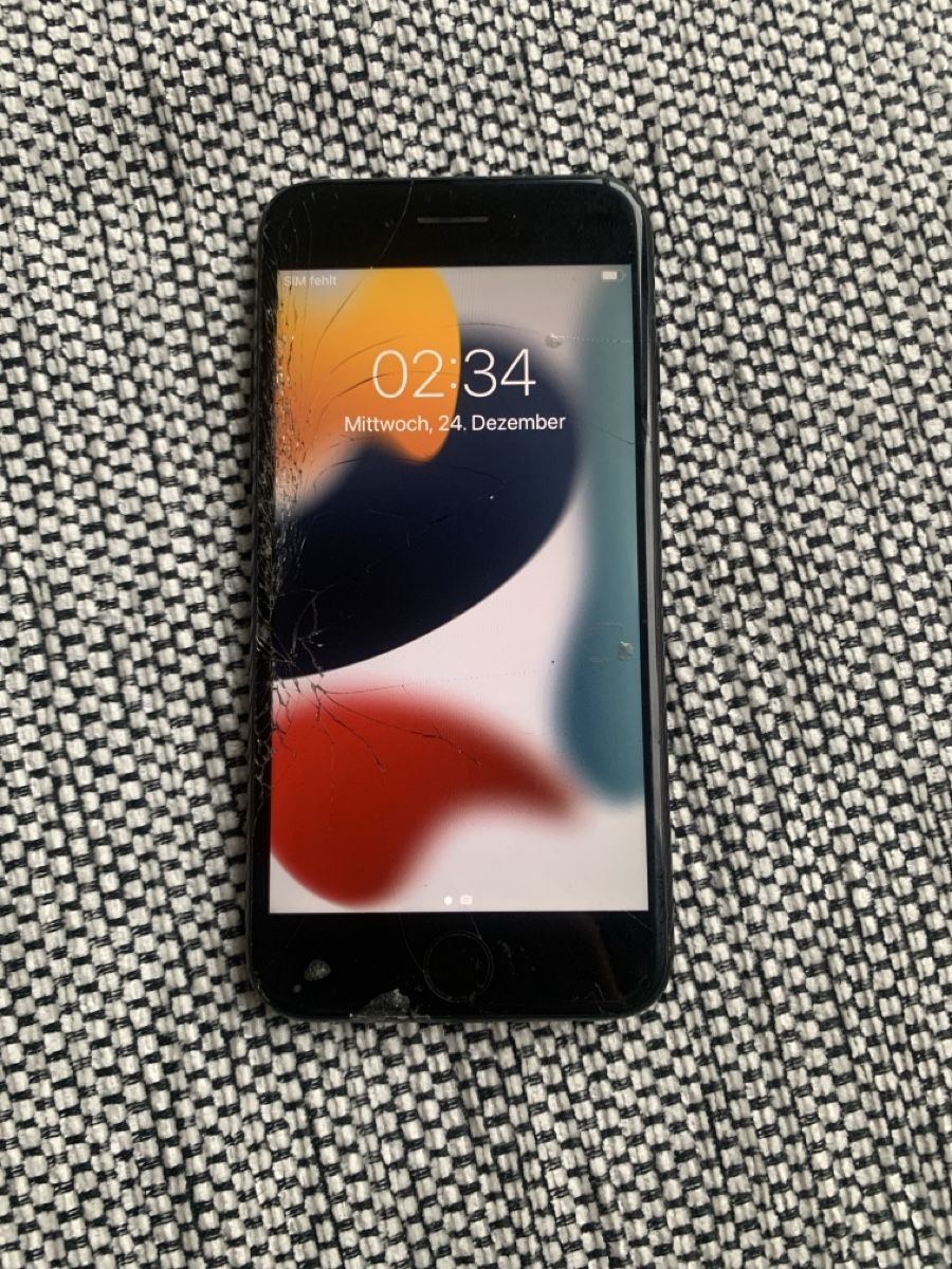 iPhone 7, 256 GB - Gebraucht mit Sprung in Display (Gebraucht) in Basel ...