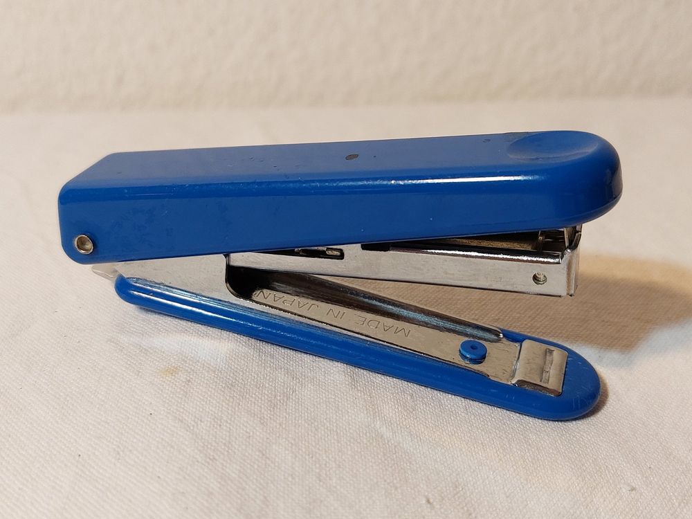 handlicher Bostitch - USE Plus No. 10 Staples - von 1986 (Gebraucht) in für CHF 2.5 – mit ...