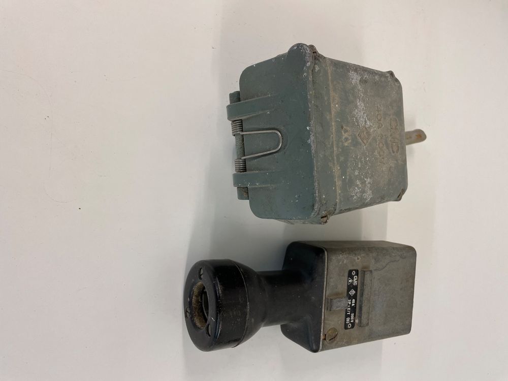 Elektro Stecker 40A Restposten (Gebraucht) in für CHF 1 – mit Lieferung ...