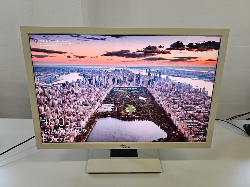 Fujitsu 22" P22W-3 | Kaufen auf Ricardo