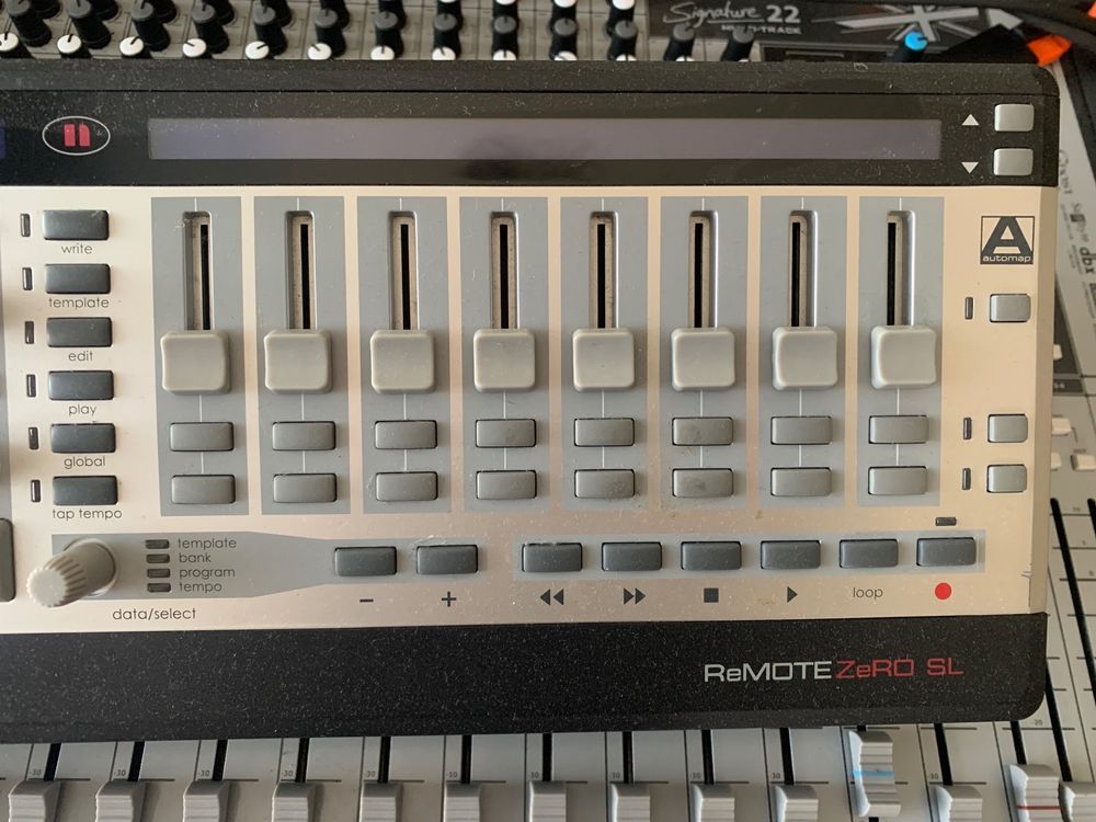 Novation ReMOTE ZeRO- SL (Neu (gemäss Beschreibung)) in Uster für CHF ...