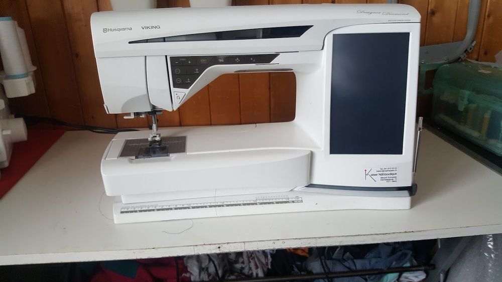 Näh- und Stickmaschine, Husqvarna Viking Designer Diamond (Defekt) in ...