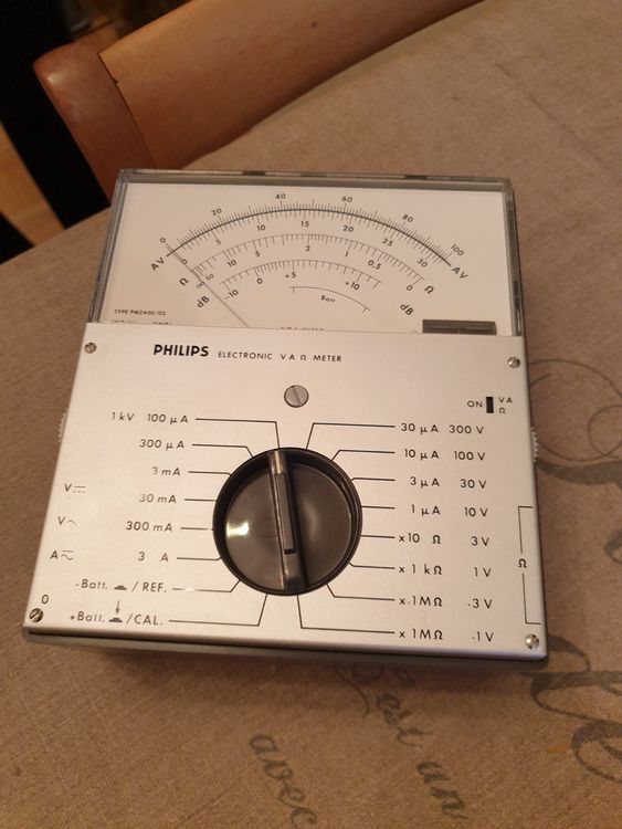Philips Electronic Multimeter PM2400/02 | Kaufen auf Ricardo