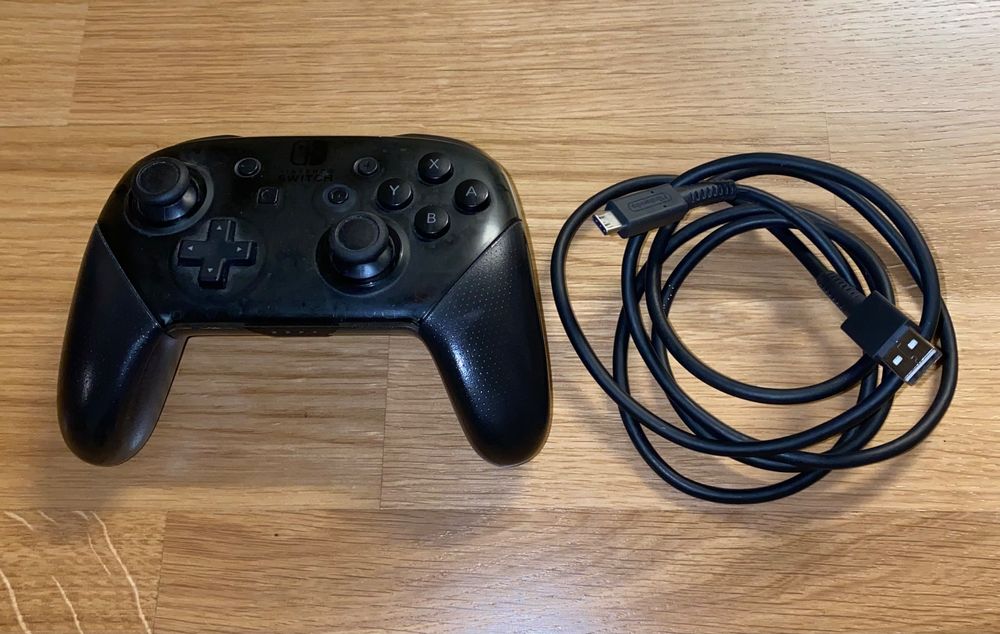 Nintendo Switch Pro Controller Original (Gebraucht) in Herisau für CHF ...