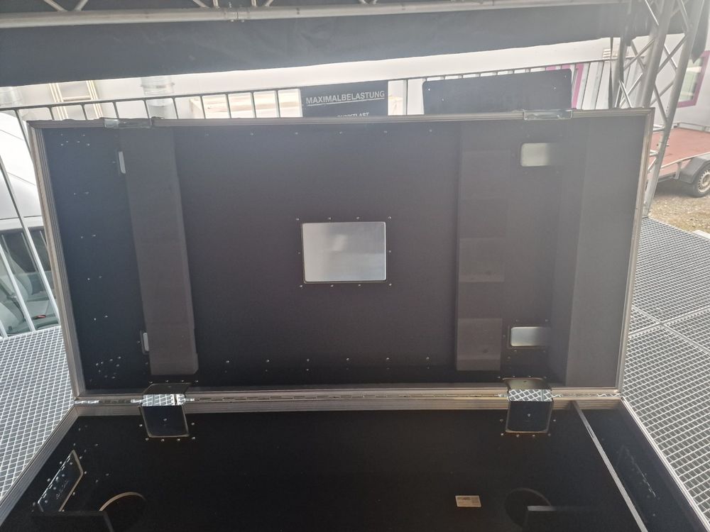 Original ROBE Tetra 2 Flightcase (Gebraucht) in Niederuzwil für CHF 53 ...