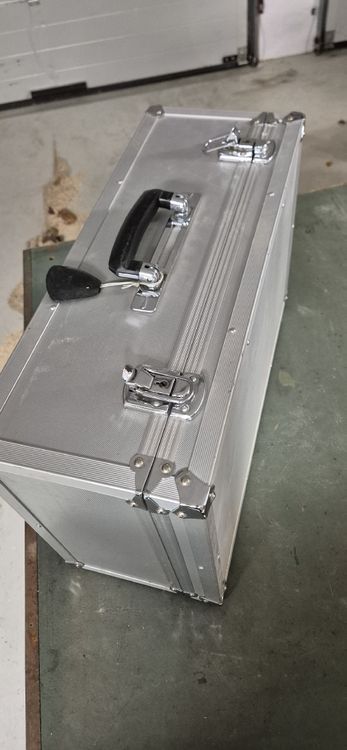valise métallique pour instrument (D'occasion) à Berlens pour CHF 60 ...