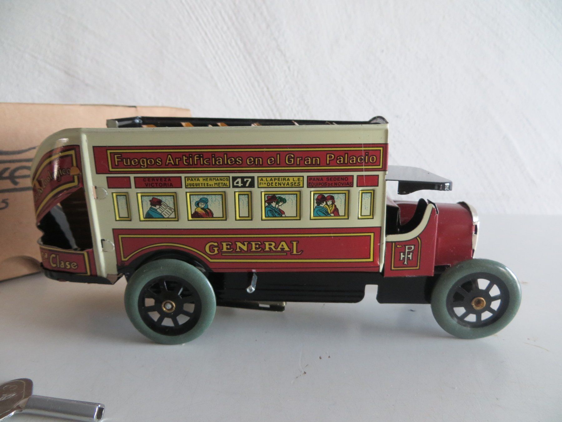 Paya 1:43: Doppeldecker-Bus GENERAL, Uhrwerk, mit OVP (Gebraucht) in St ...