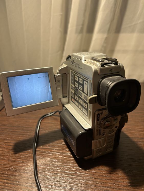 Sony DCR-PC110E Camcorder – guter Zustand, mit Ladekabel (Gebraucht) in ...
