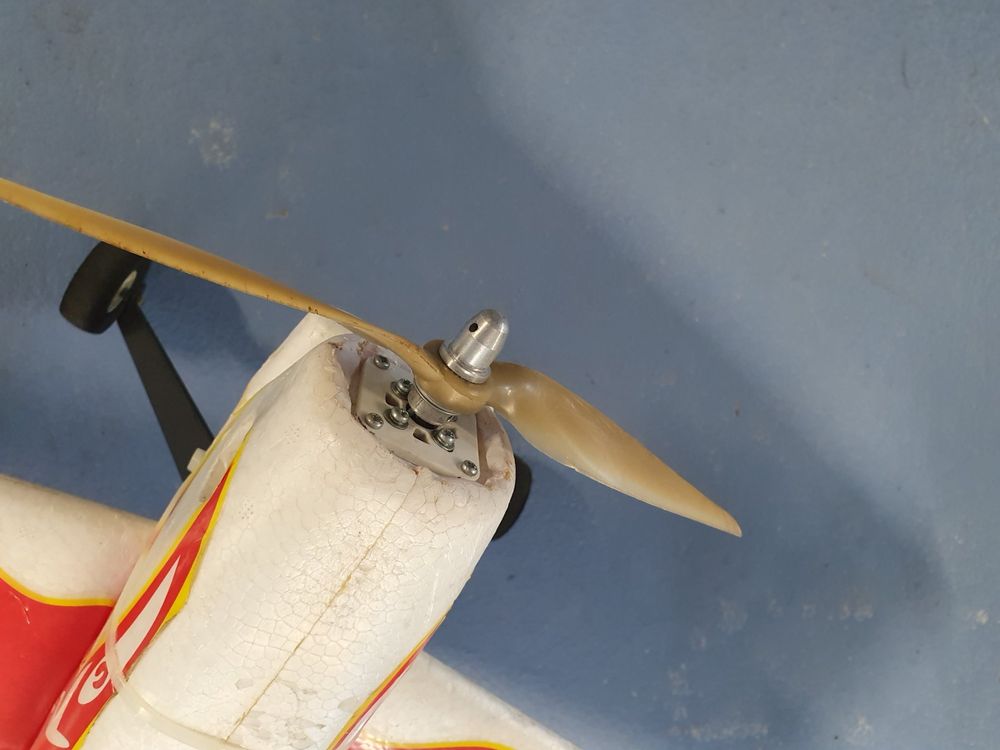 3D Flieger Robbe Red Hawk mit Motor,Regler,Schrauben, Servos (Defekt ...