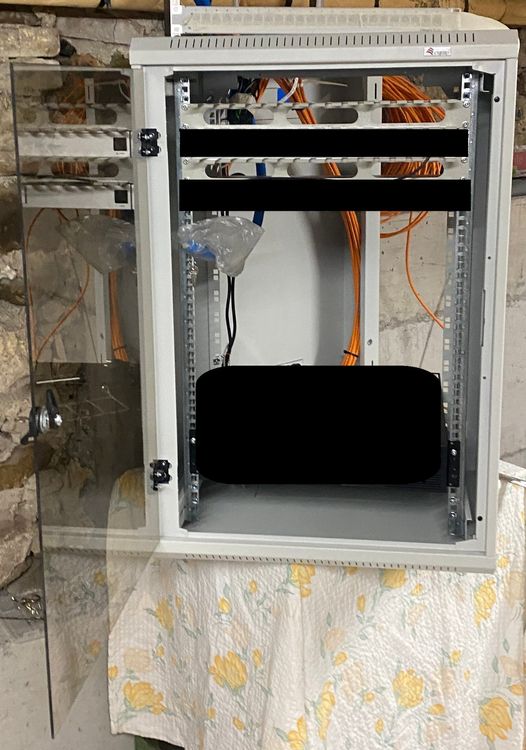 Netzwerk, Rack (Gebraucht) in Niederuzwil für CHF 160 – nur Abholung ...