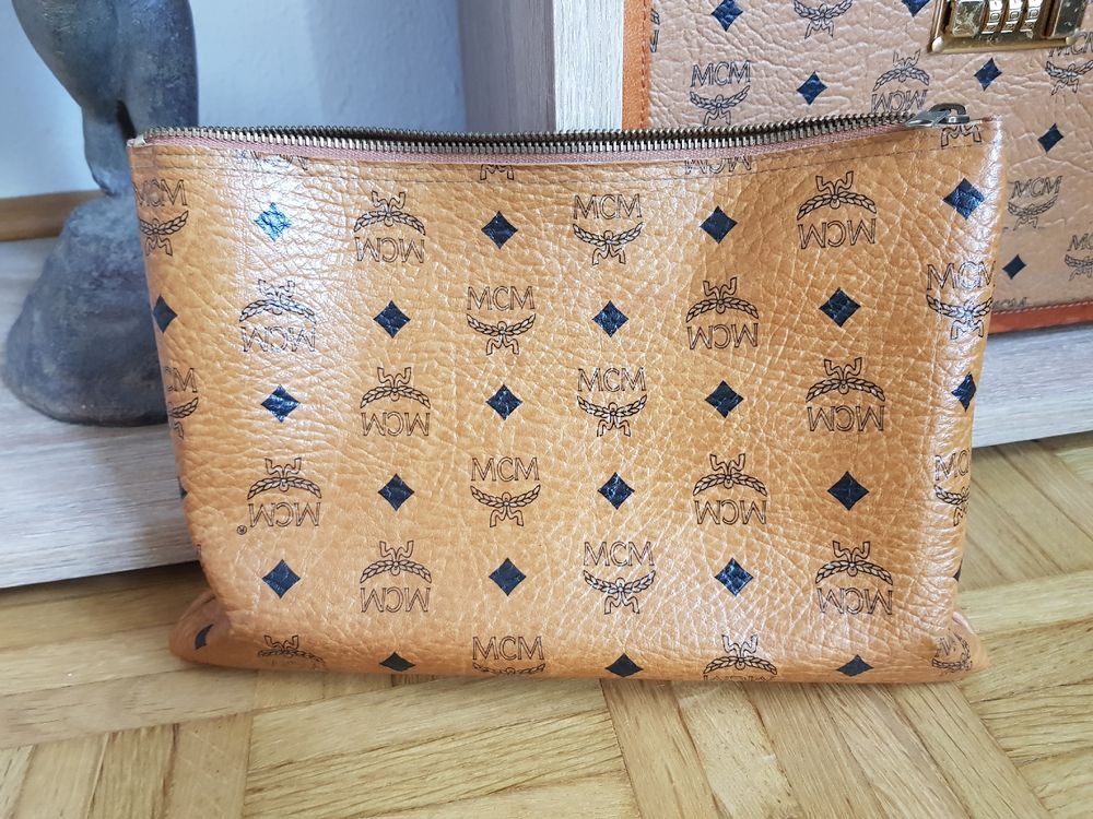 MCM CLUTCH NECESSAIRE VINTAGE!!! (Gebraucht) in Münchenstein für CHF 56 ...