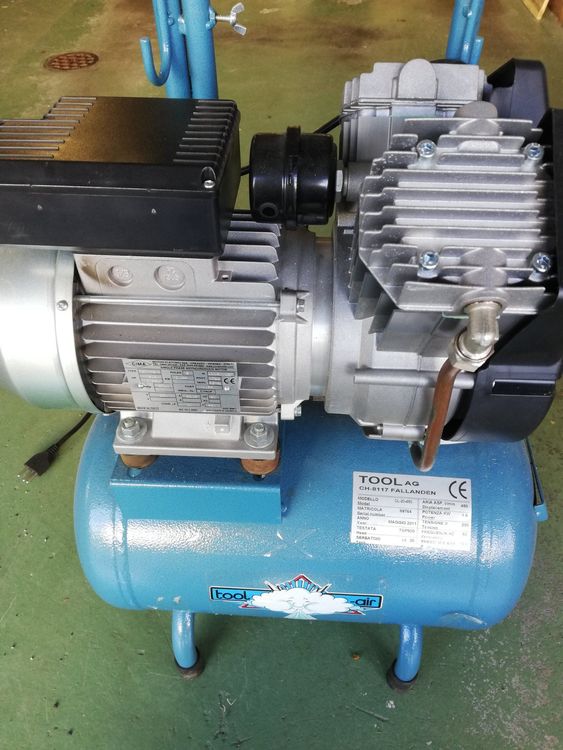 TOOL-AIR Kompressor 20L 2 Zylinder CL-20-460 (Gebraucht) in Zürich für CHF 355 – nur Abholung ...